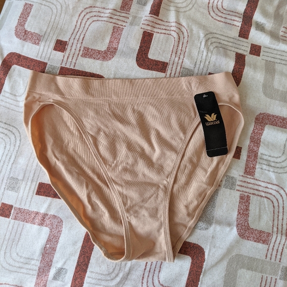 Wacoal | Intimates & Sleepwear | Wacoal Bsmooth Hicut Seamless Brief ...
